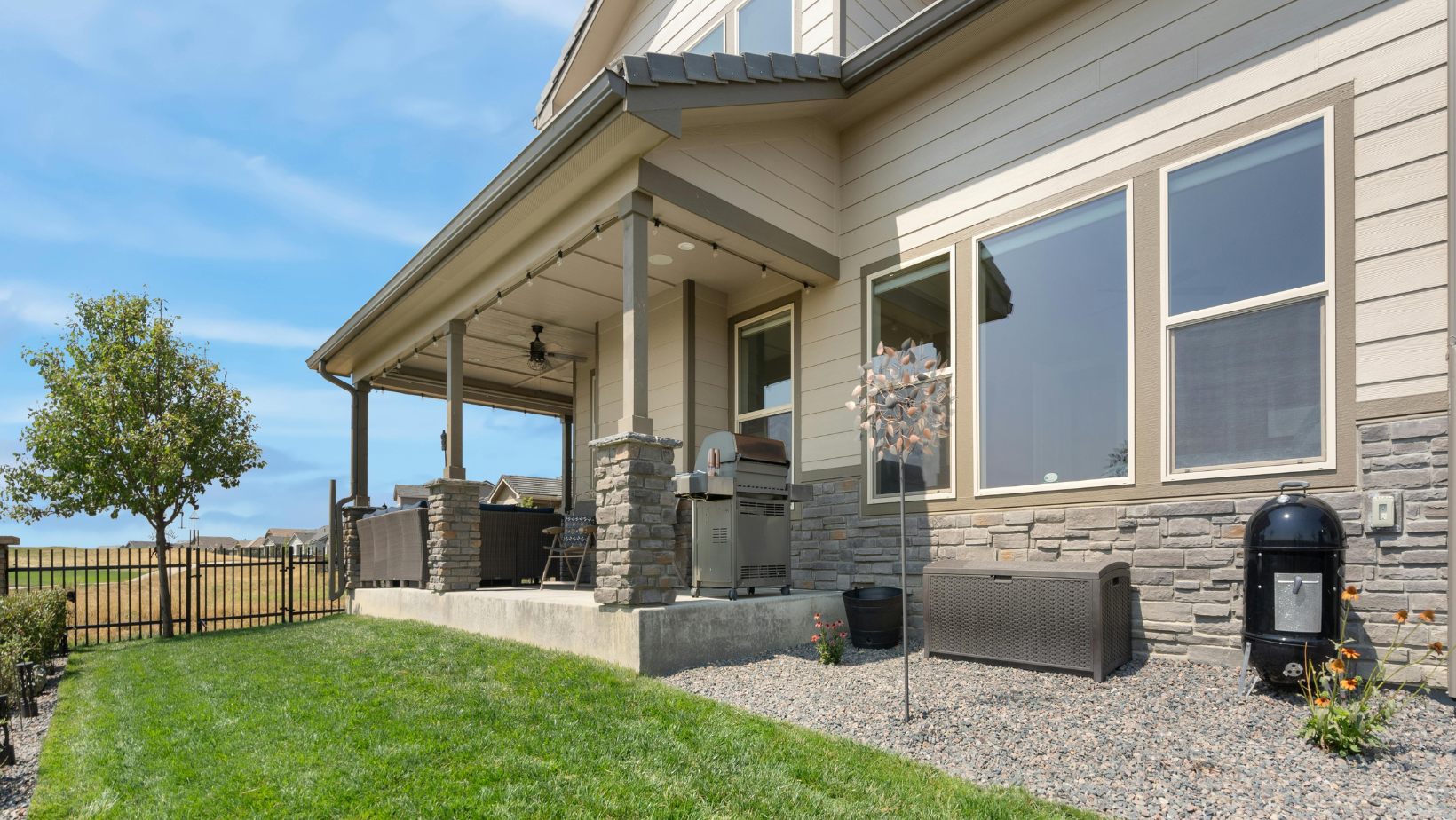What to Expect From a Professional Siding Crew (And What’s a Red Flag ...